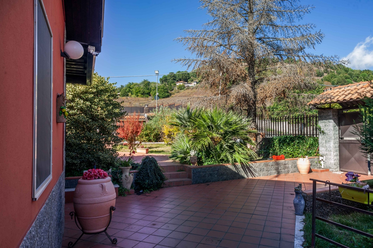 Villa in vendita a Pedara