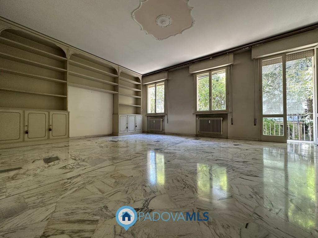 Appartamento in Via Castelfidardo, 3, Padova