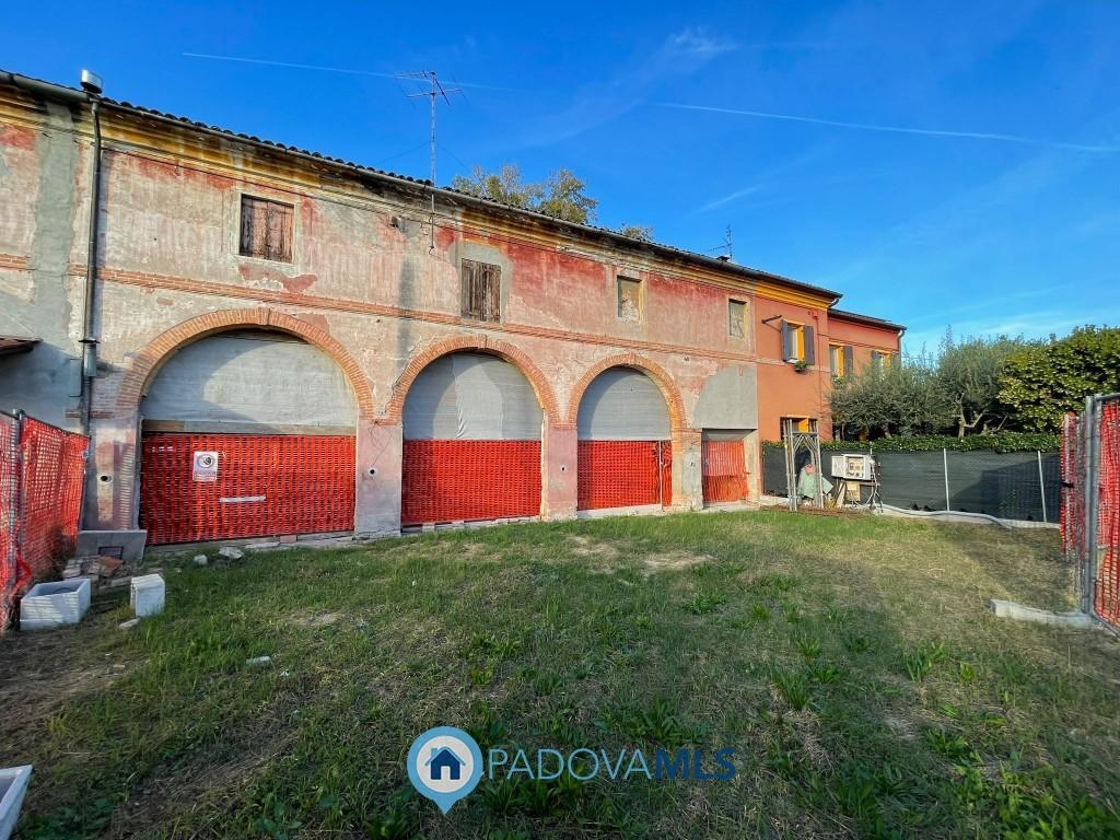 Casale in vendita a Pernumia