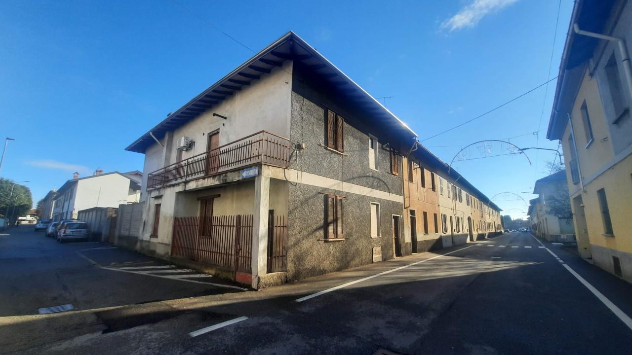 Casa indipendente in vendita a Robecchetto Con Induno