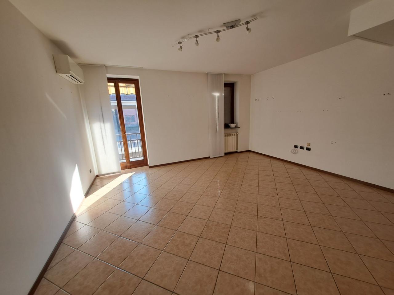 Appartamento in vendita a Robecchetto Con Induno