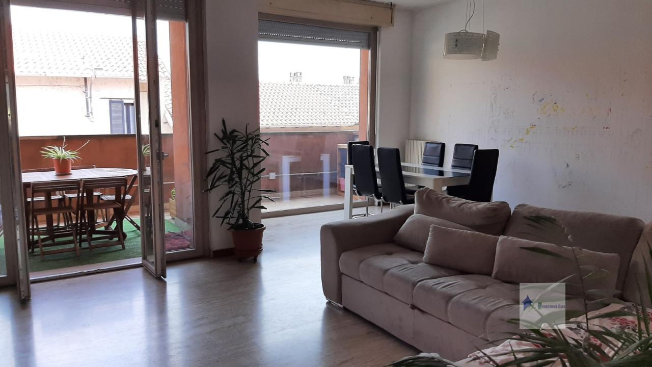 Casa indipendente in vendita a Robecchetto Con Induno