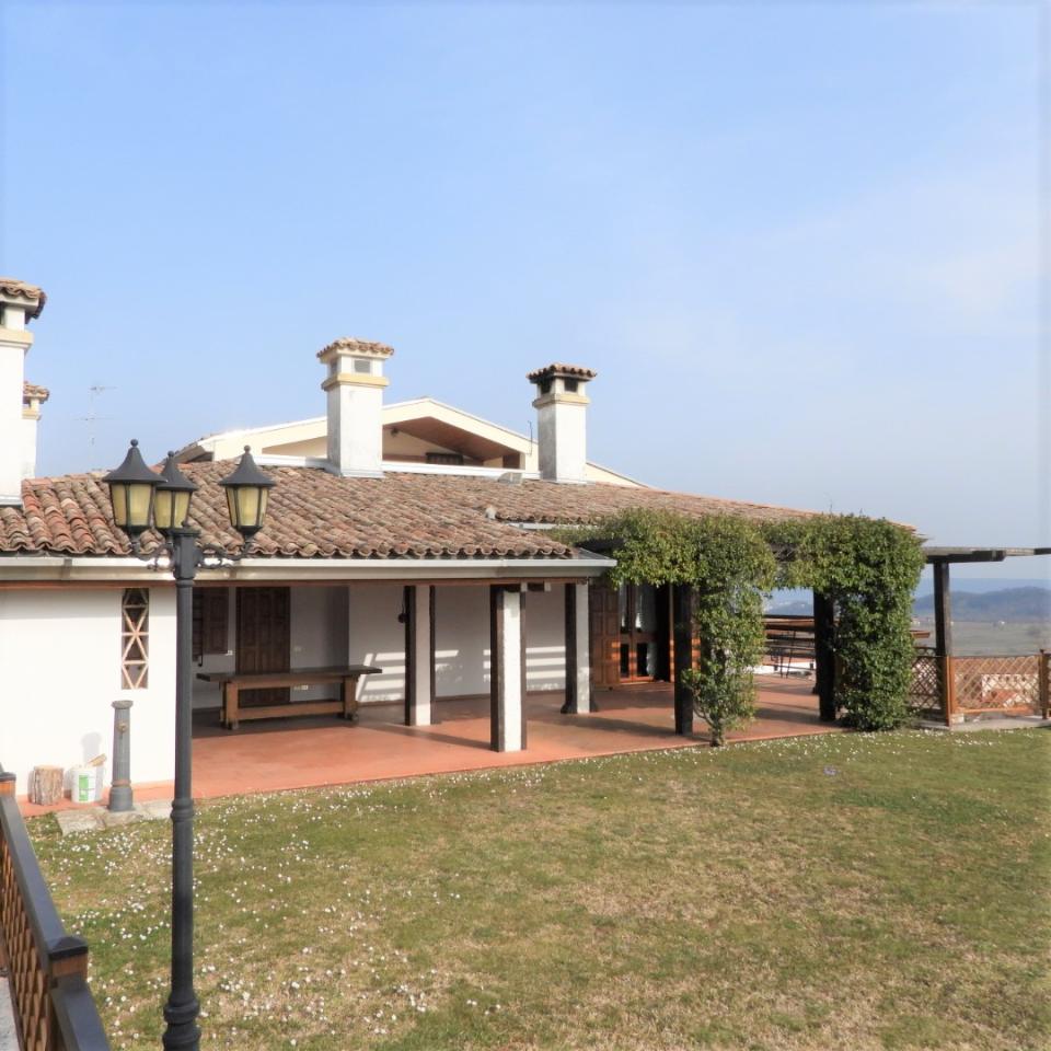 Villa in vendita a Pederobba