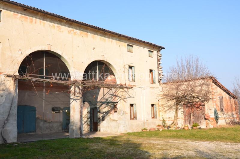 Casa colonica in vendita a Rovolon