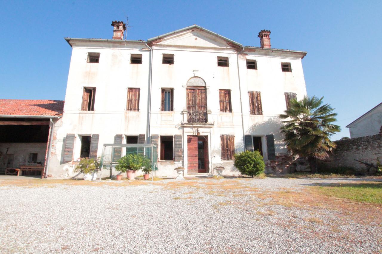 Villa in vendita a Pozzoleone