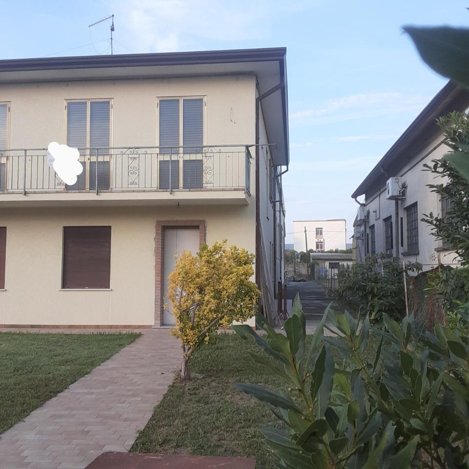 Capannone in vendita a Battaglia Terme