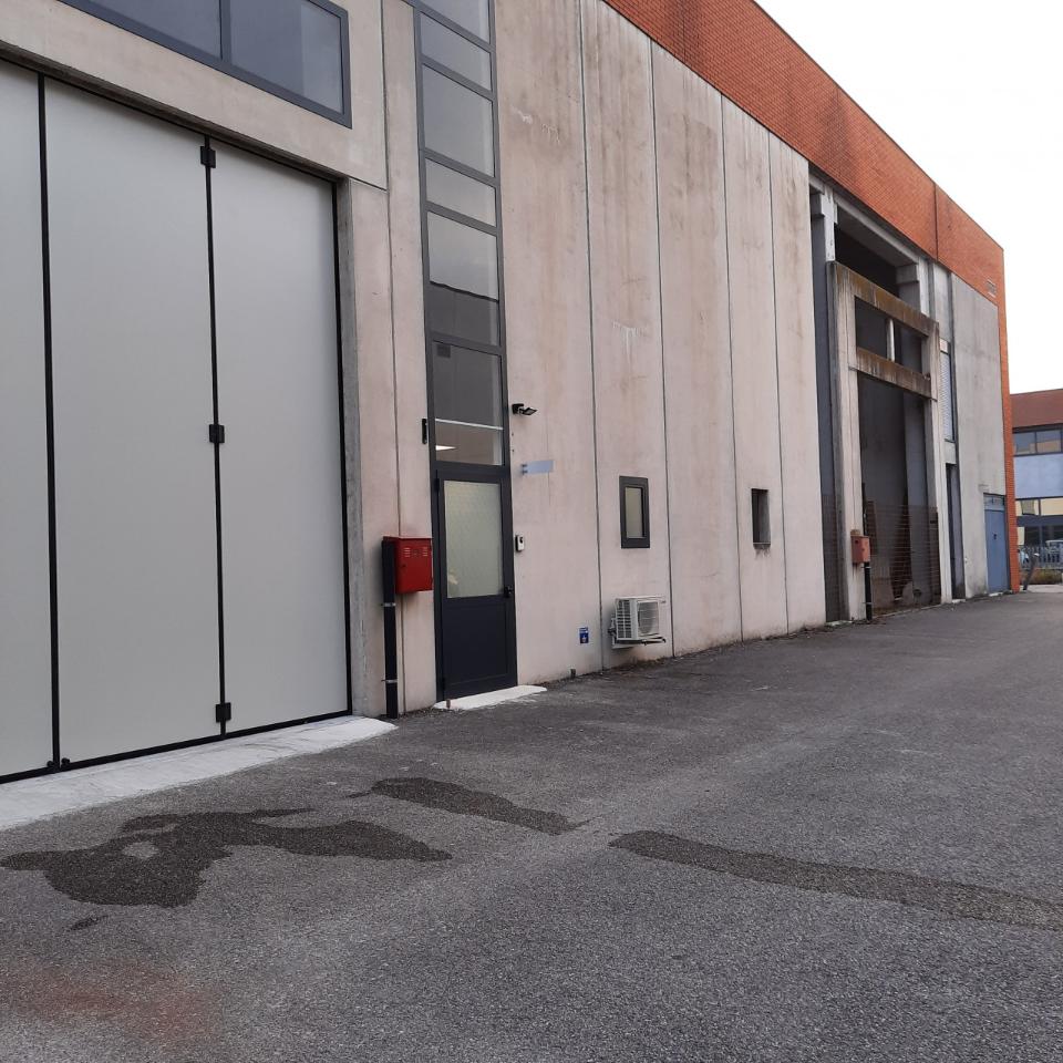 Capannone in vendita a Abano Terme