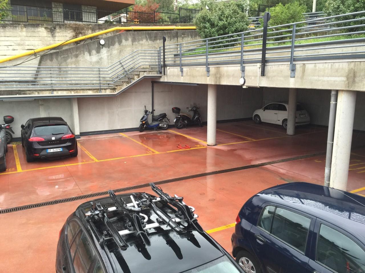 Posto auto in vendita a Trieste