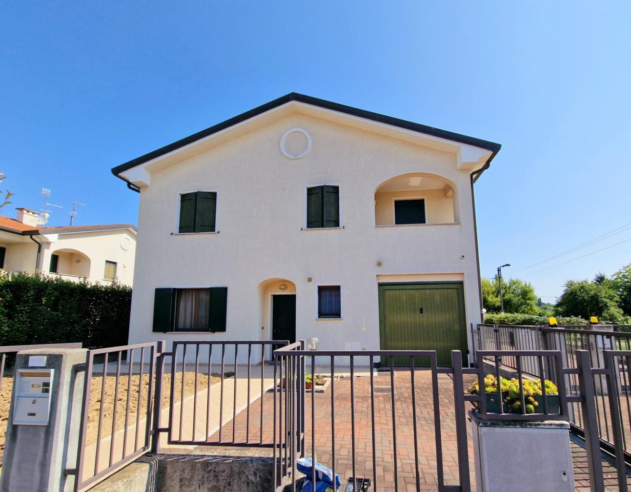 Villa a schiera in vendita a Borgo Veneto