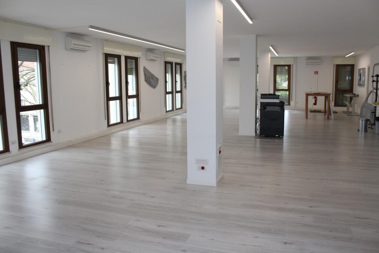 Ufficio in vendita a Noale