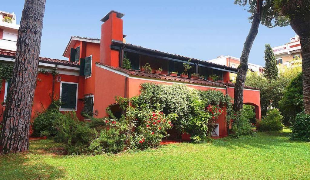 Villa unifamiliare in vendita a Carrara