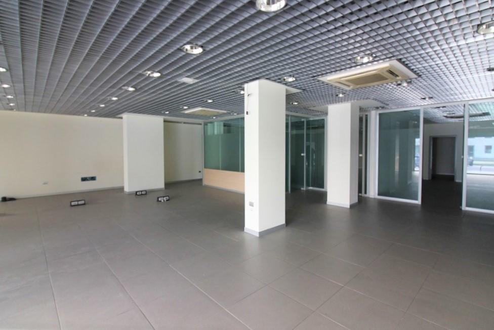 Negozio in affitto a Mestrino