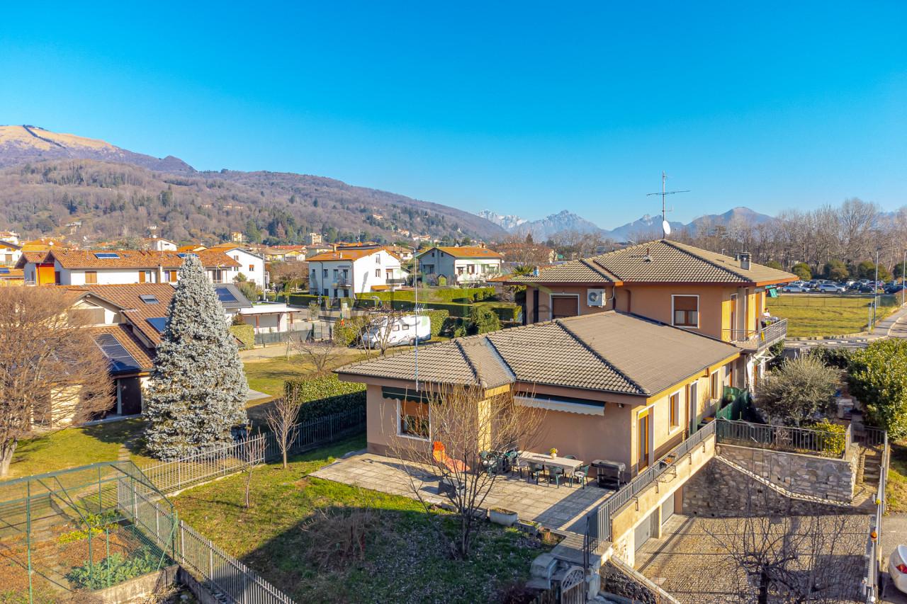 Villa in vendita a Albese Con Cassano