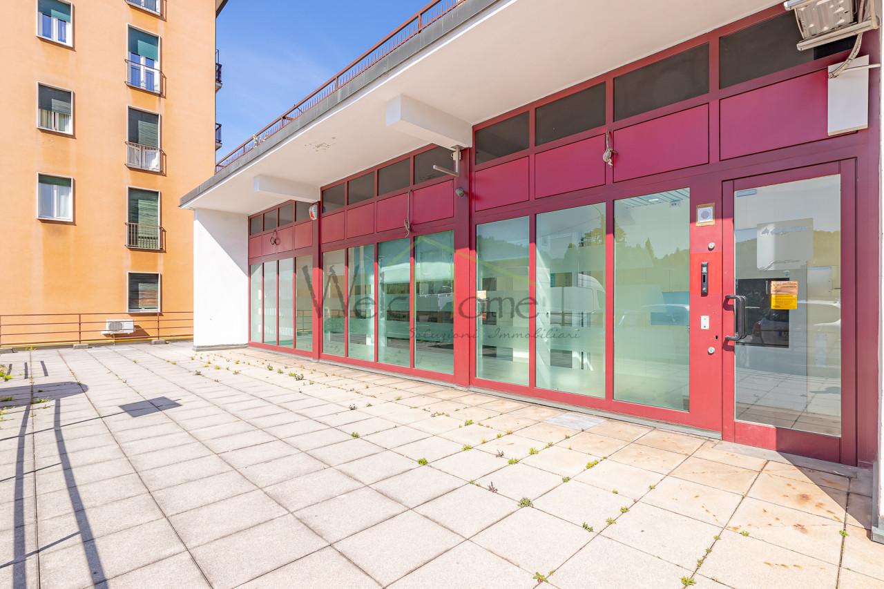 Negozio in vendita a Como