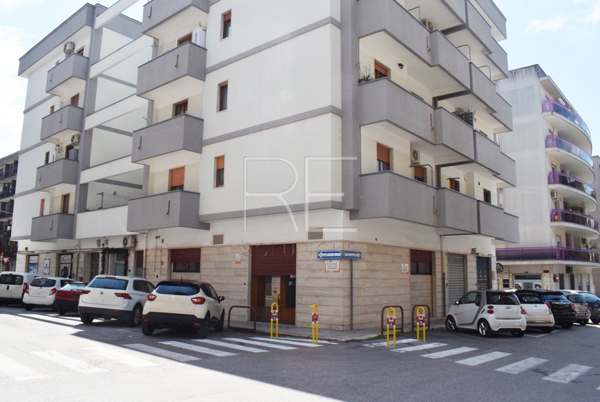 Negozio in affitto a Martina Franca