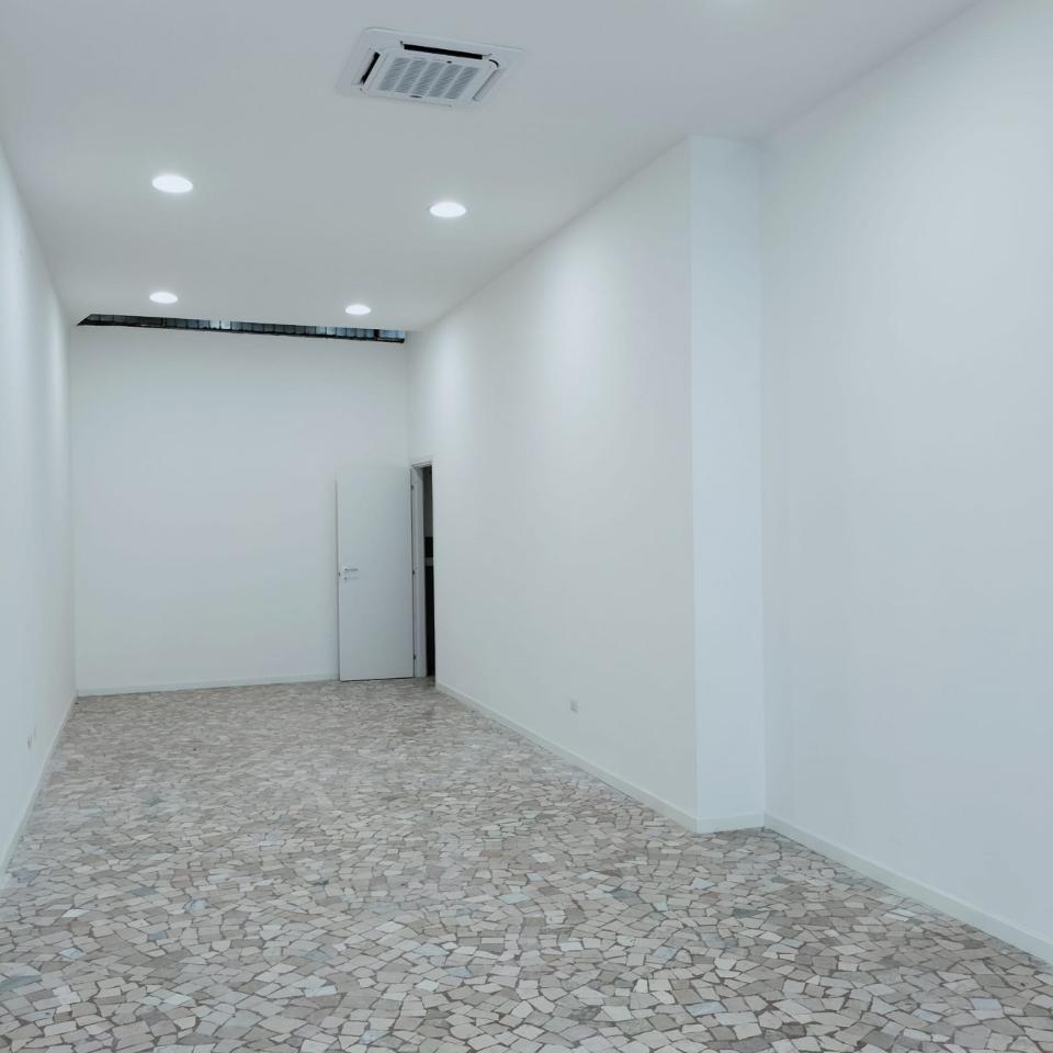 Negozio in affitto a Terni