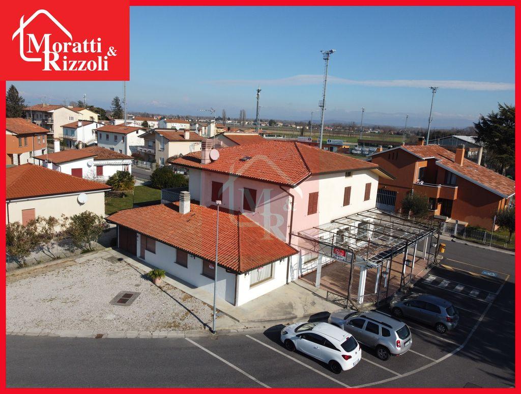 Pizzeria in vendita a Fiumicello Villa Vicentina