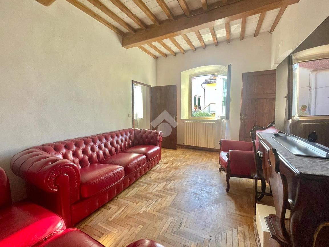 Rustico in vendita a Carmignano