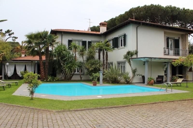 Villa in vendita a Forte Dei Marmi