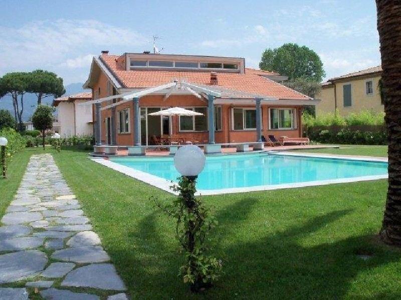 Villa in vendita a Forte Dei Marmi