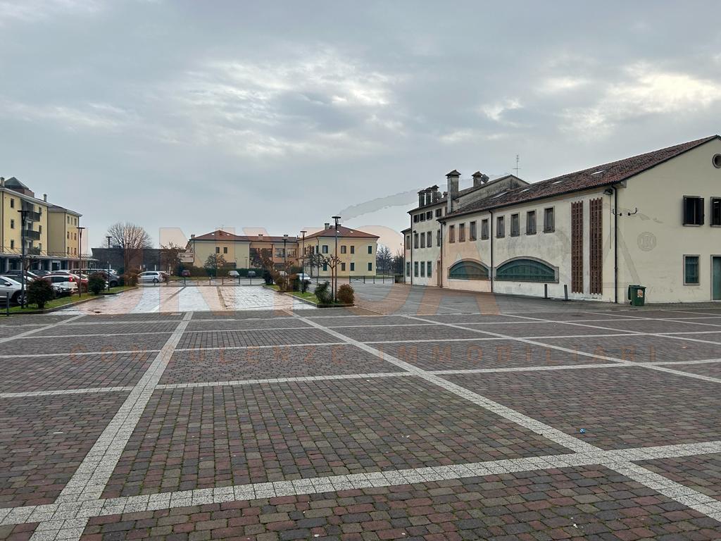 Negozio in vendita a Mestrino