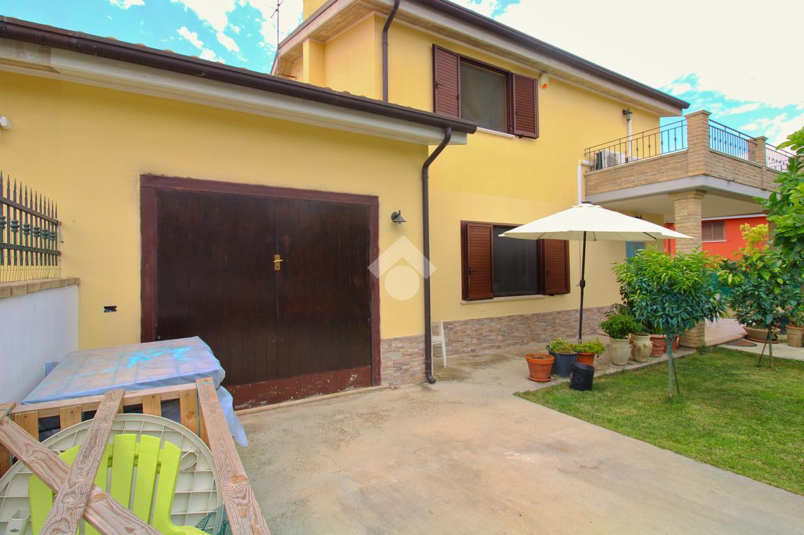 Villa in vendita a Rosciano