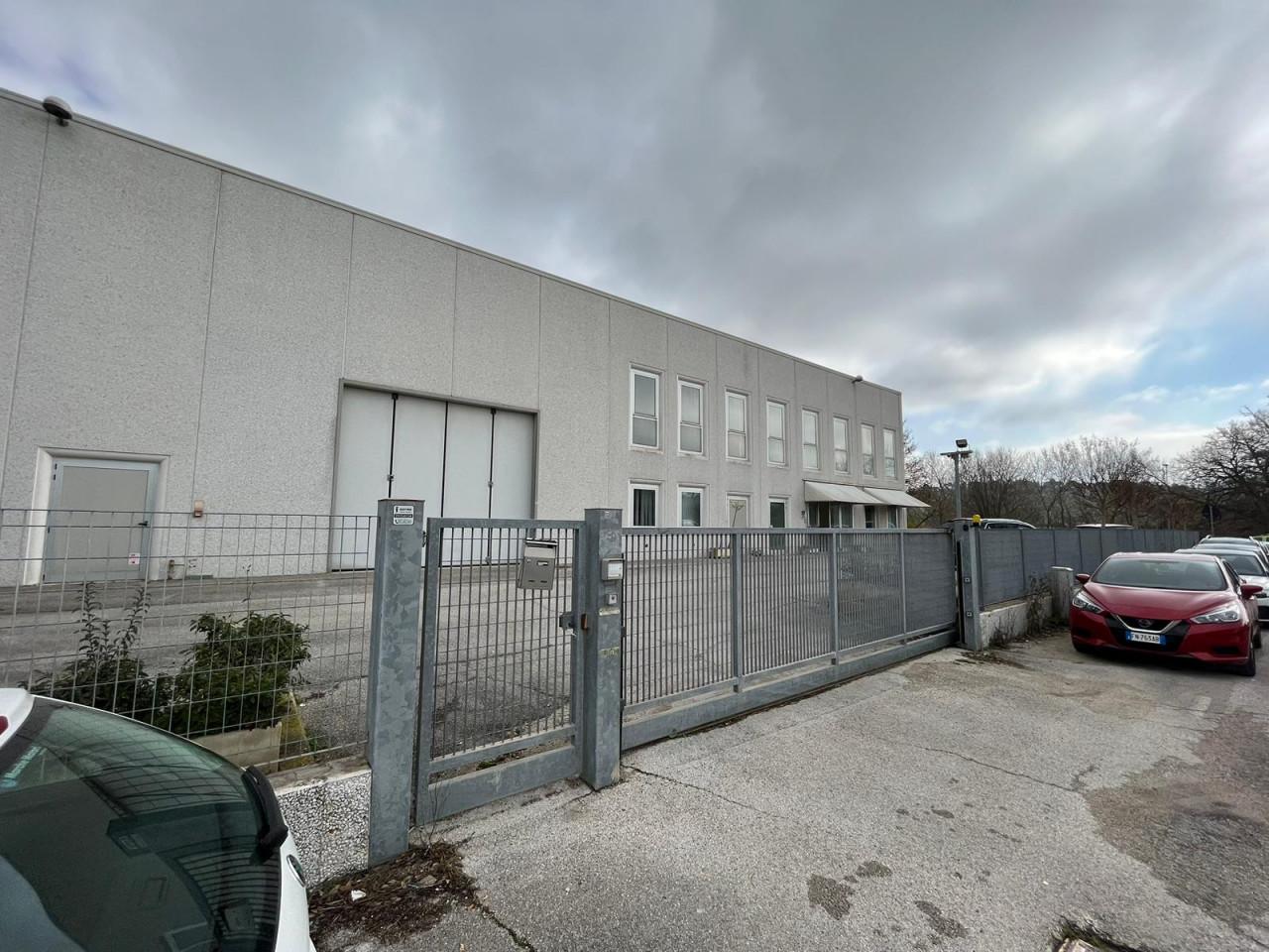 Capannone in vendita a Recanati