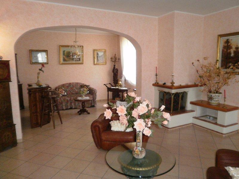 Villa in vendita a Suzzara