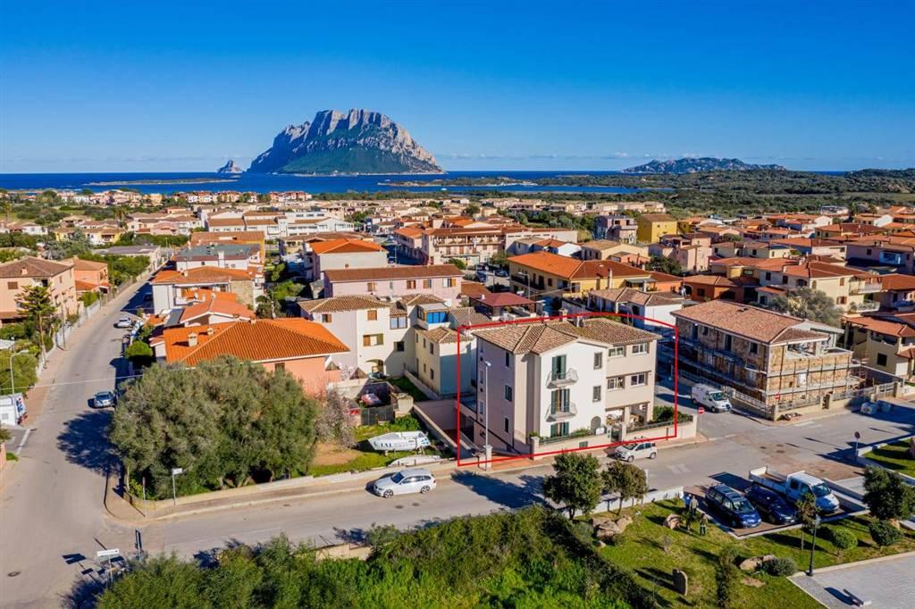 Palazzo in vendita a Loiri Porto San Paolo