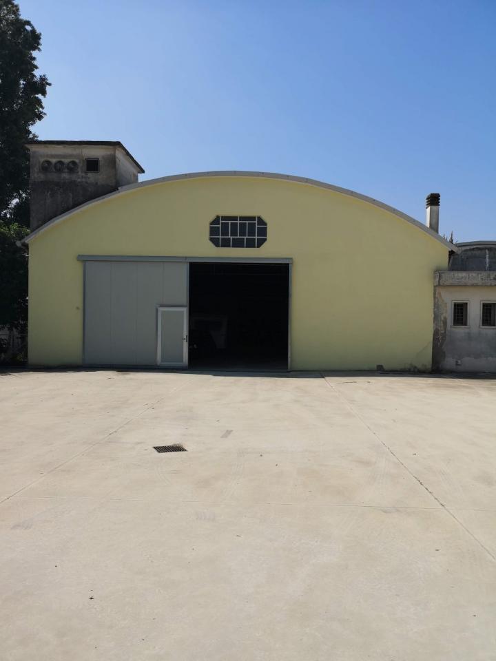 Capannone in vendita a Ponso