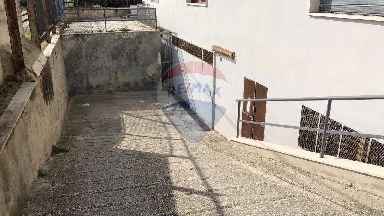 Negozio in affitto a Manfredonia