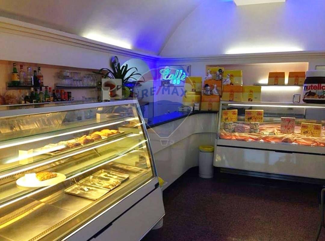 Negozio in vendita a Mattinata