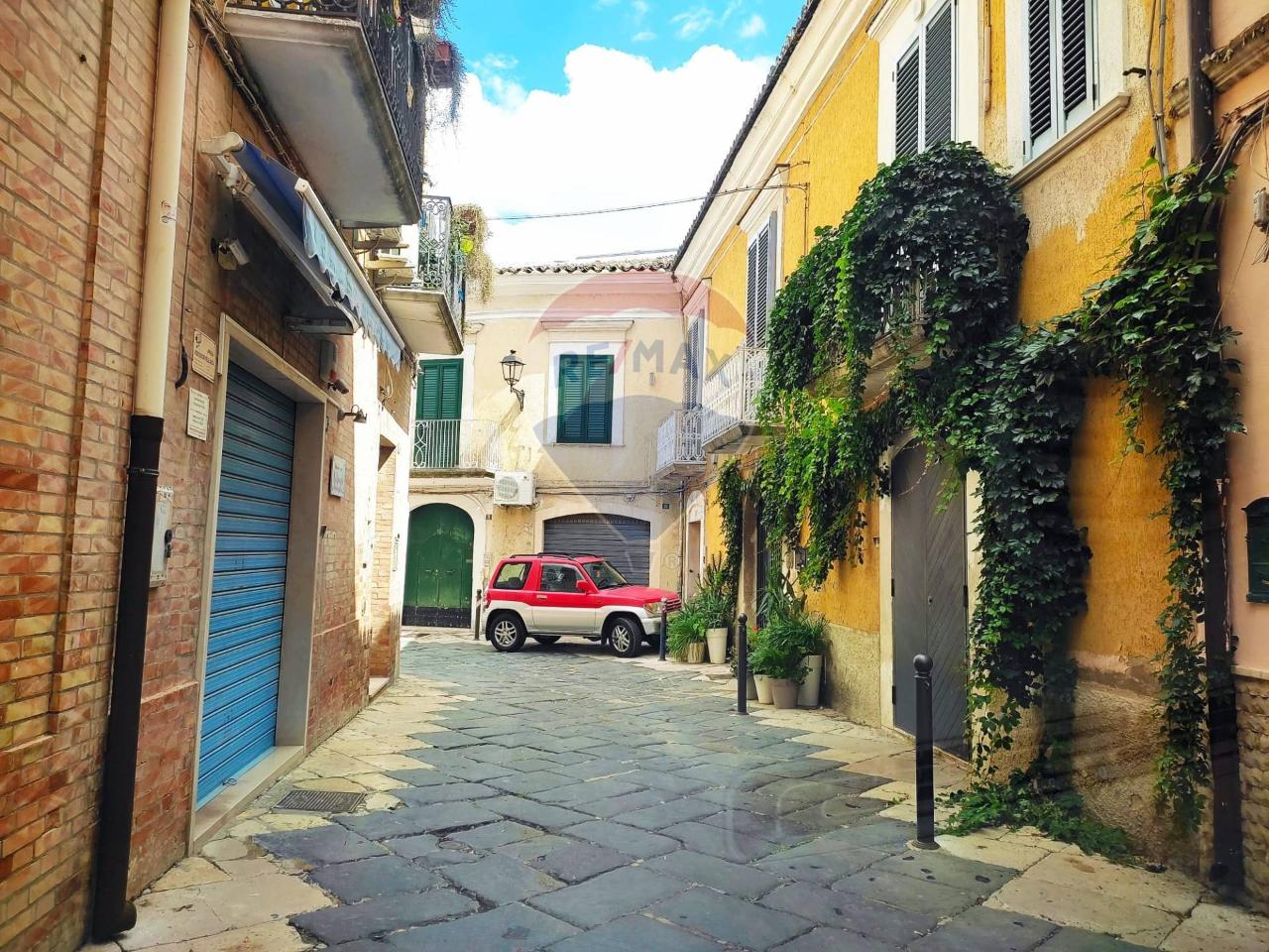 Magazzino in vendita a Lucera