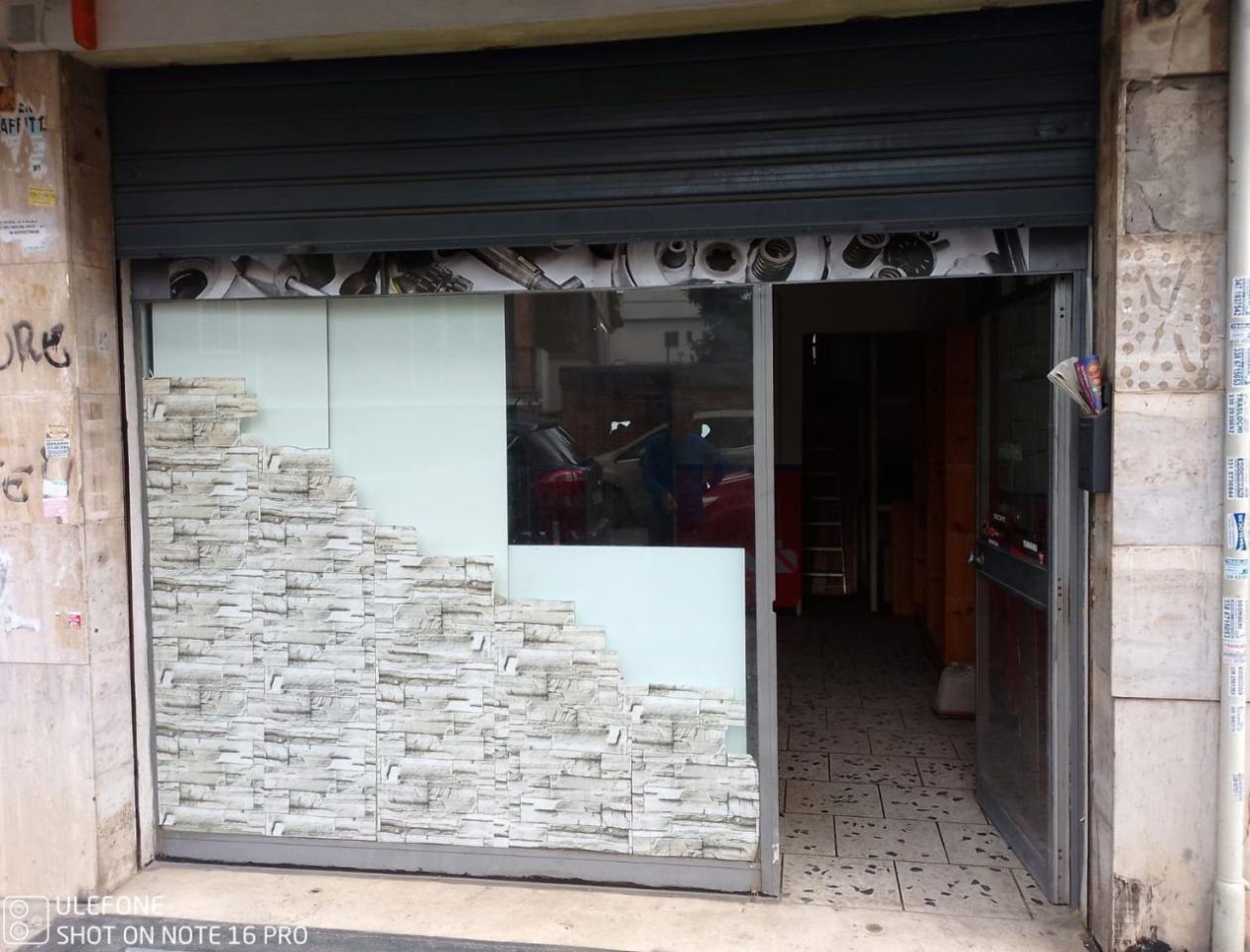 Negozio in affitto a Roma