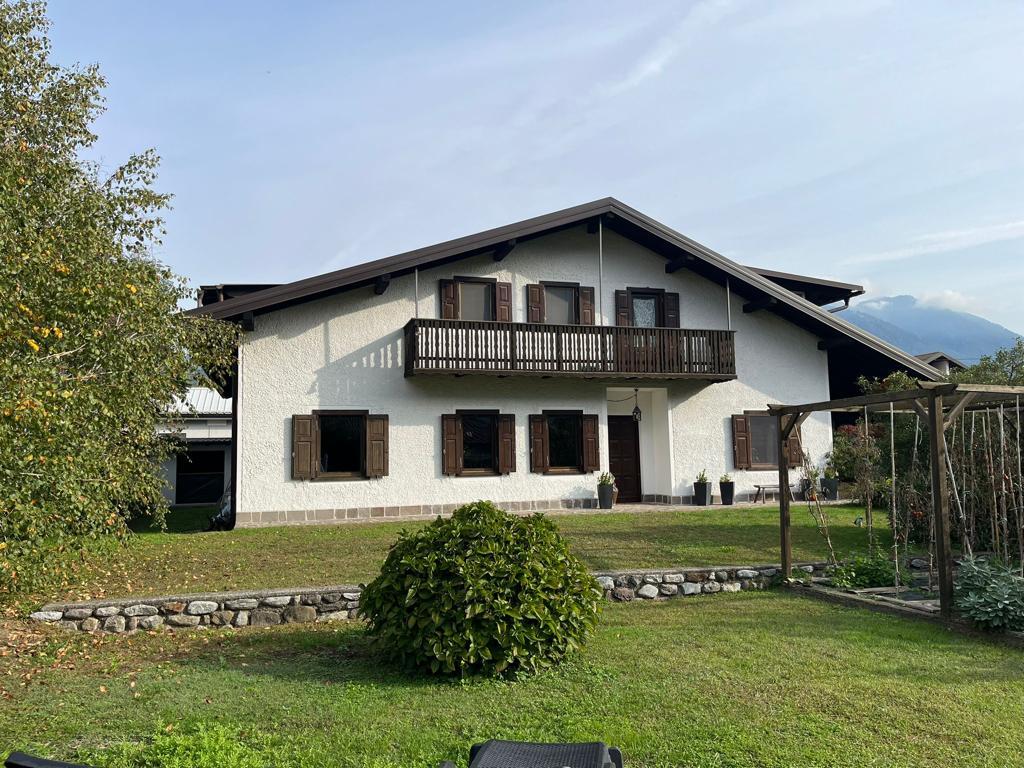 Villa in vendita a Castelnuovo