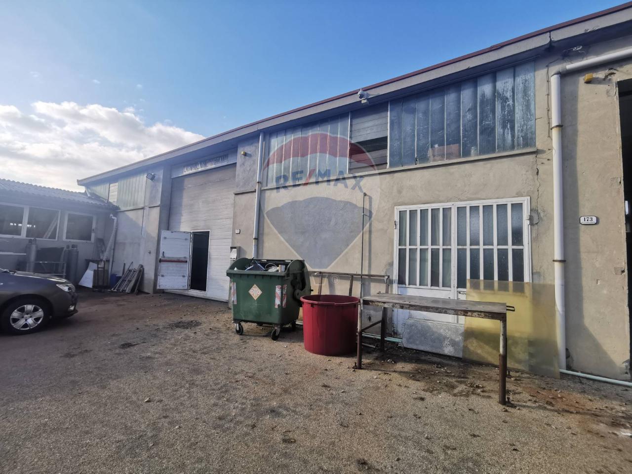 Capannone in vendita a Canelli