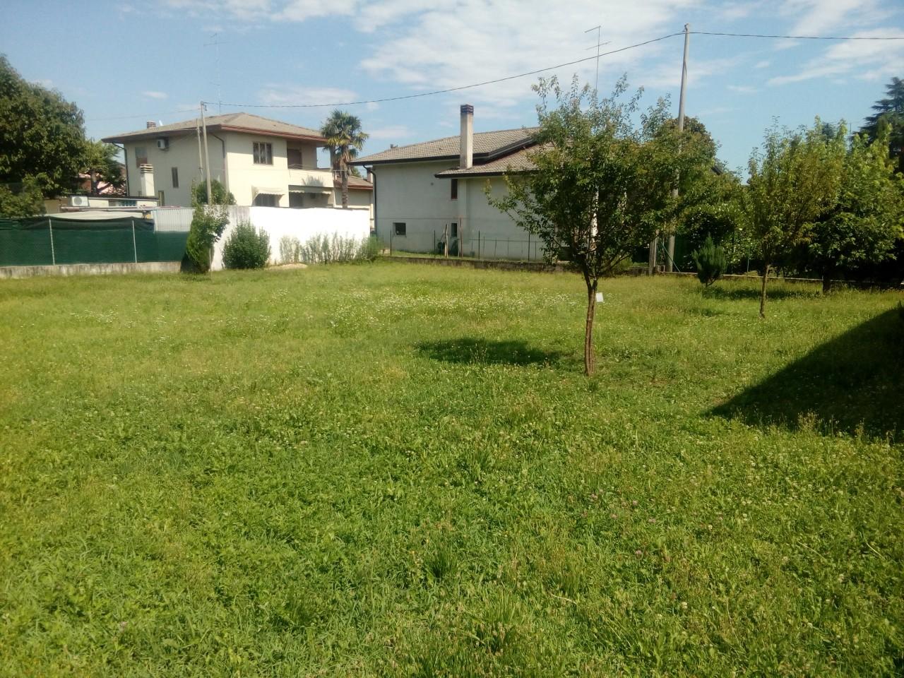 Terreno edificabile residenziale in vendita a Cordenons