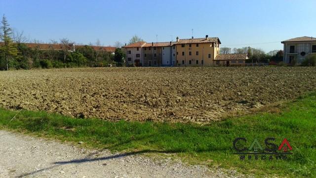 Terreno edificabile residenziale in vendita a Cordenons