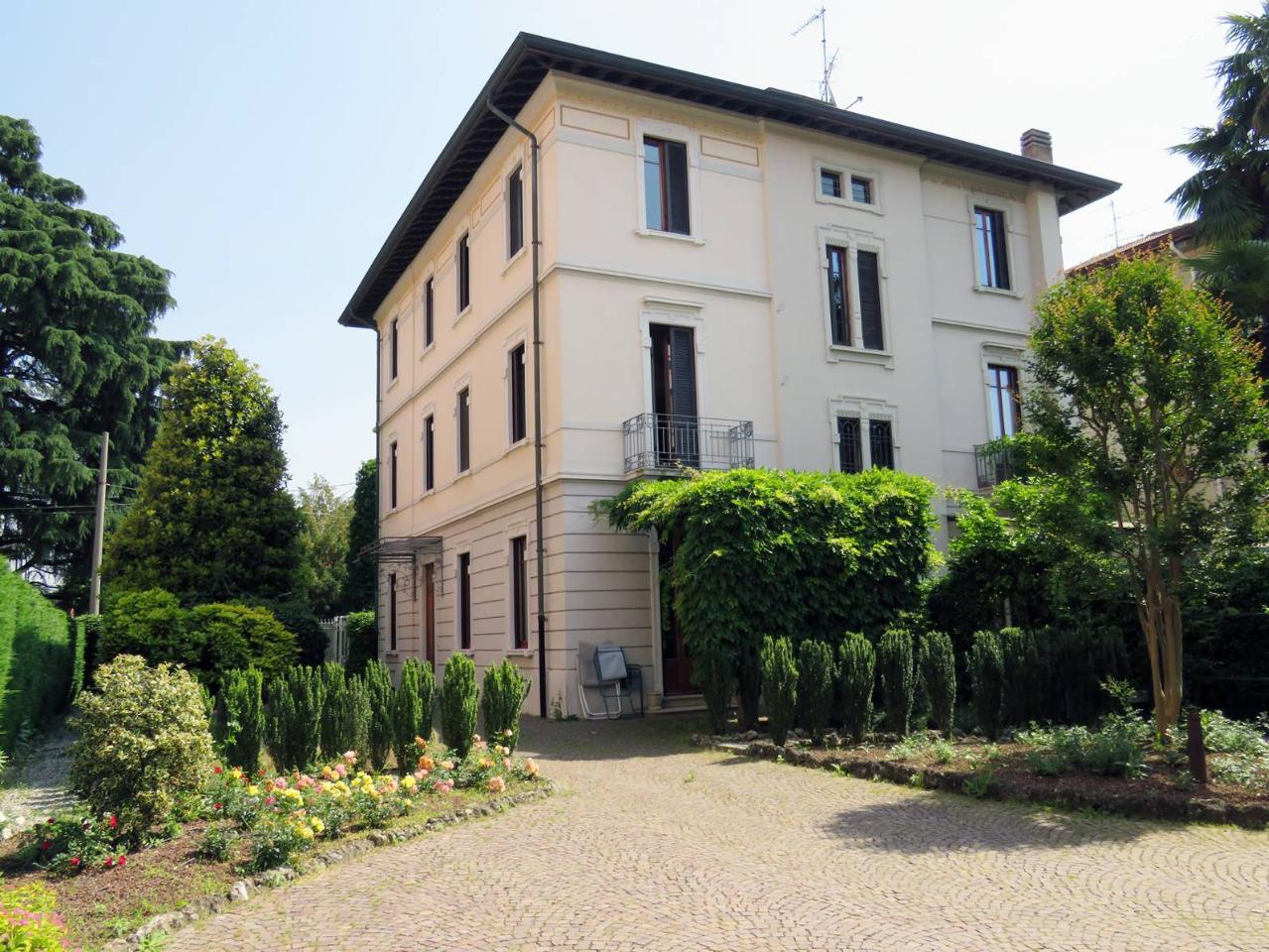 Appartamento in vendita a Bernareggio