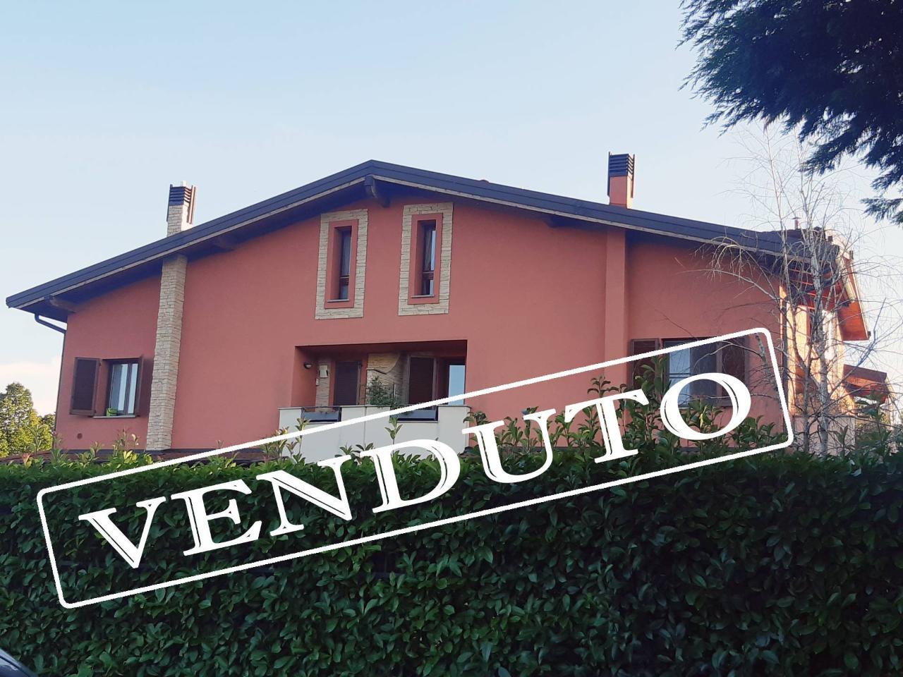 Appartamento in vendita a Villasanta