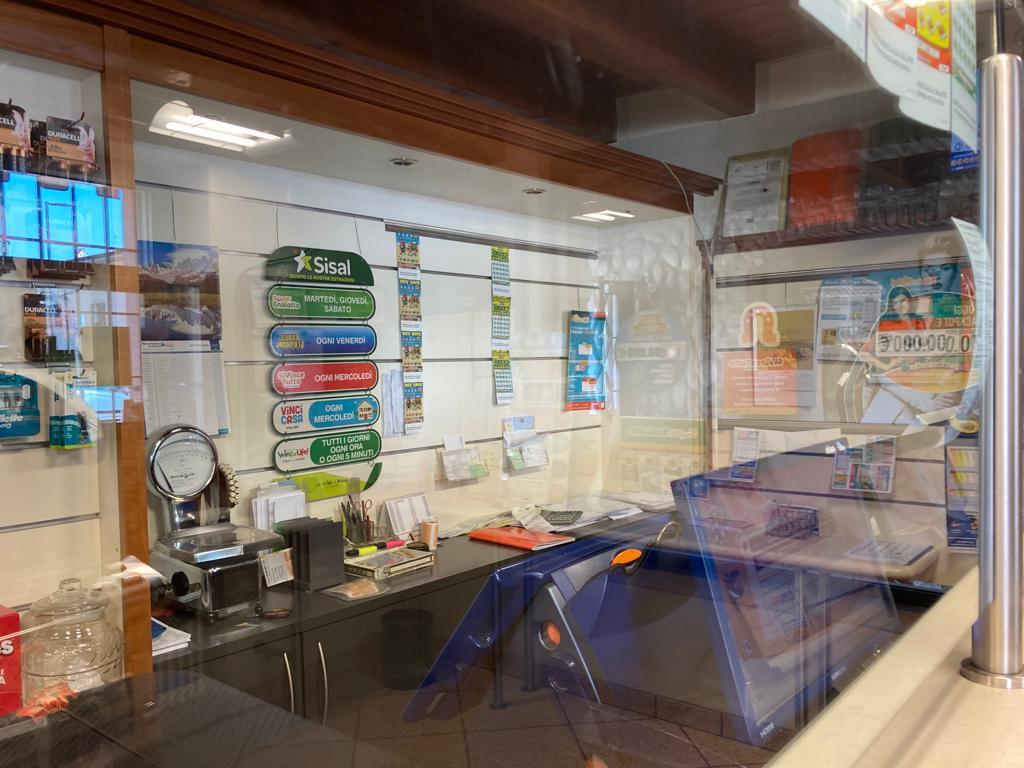 Tabaccheria in vendita a Villafranca Di Verona