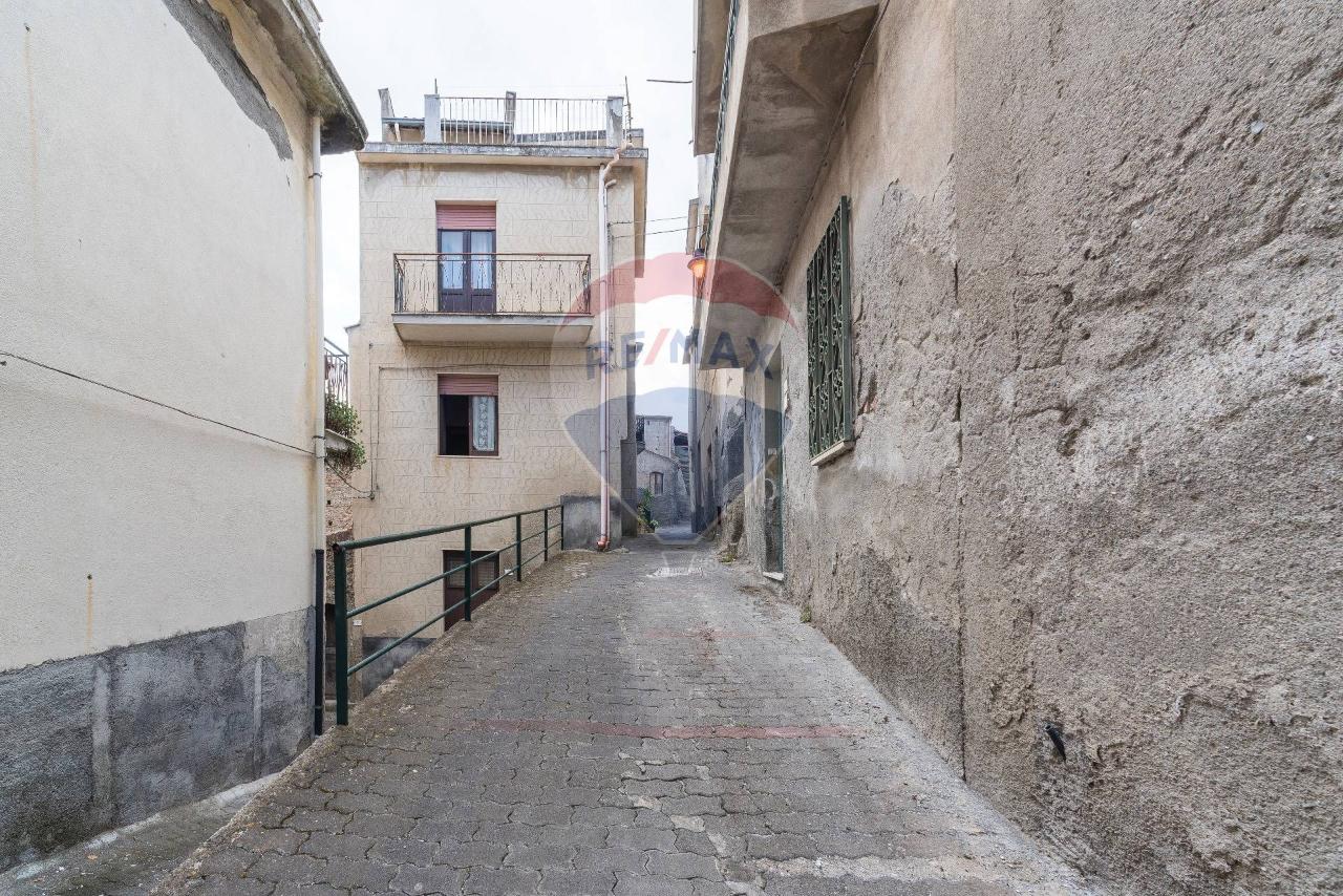 Casa indipendente in vendita a Graniti