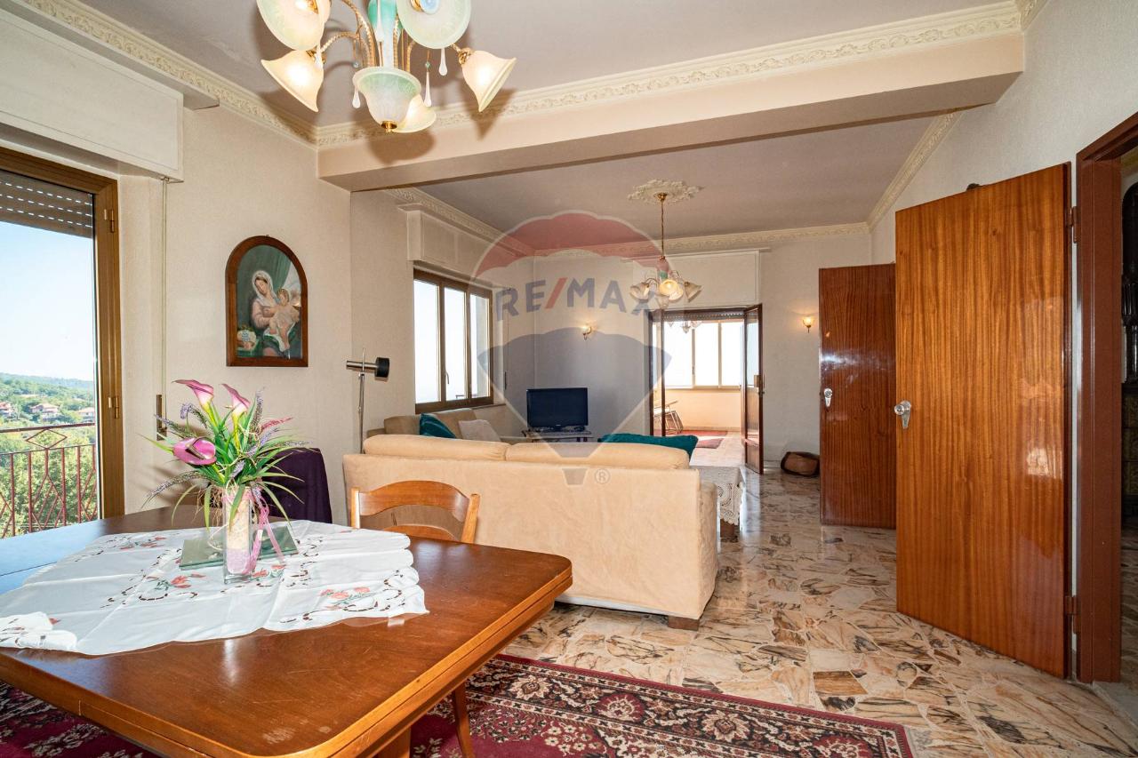 Appartamento in vendita a Zafferana Etnea