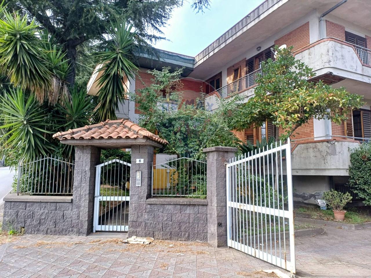 Villa in vendita a Piedimonte Etneo