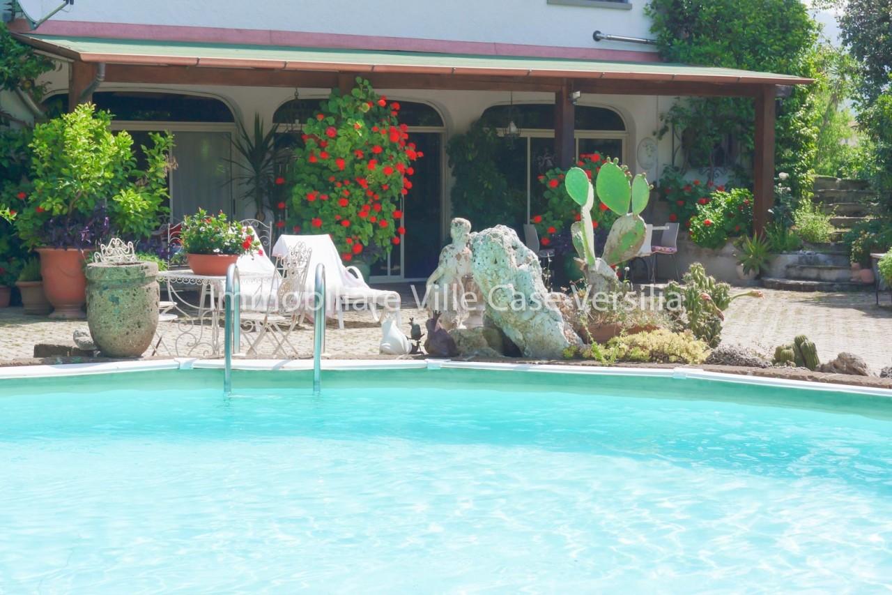 Villa in vendita a Camaiore