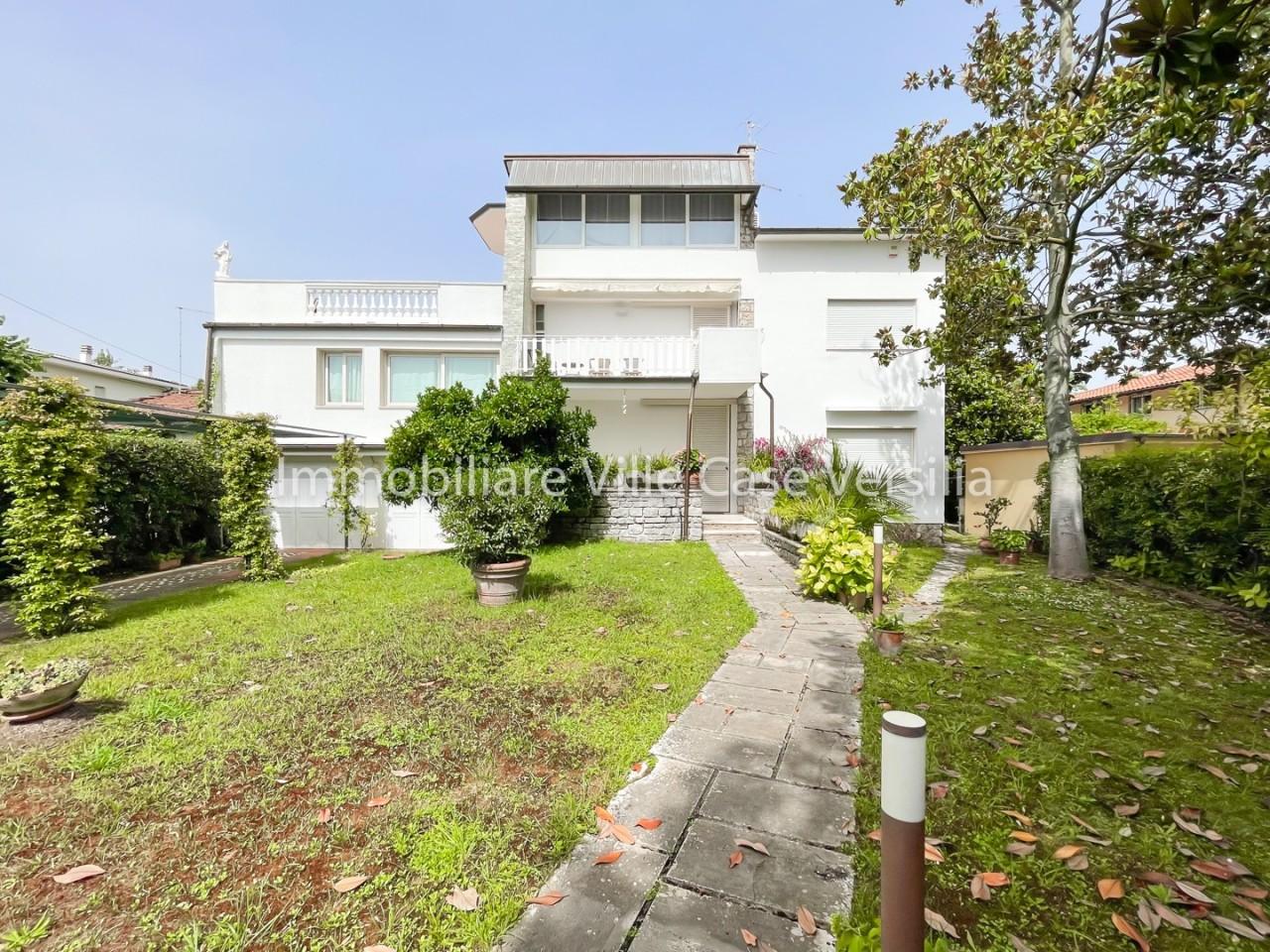 Villa in vendita a Pietrasanta