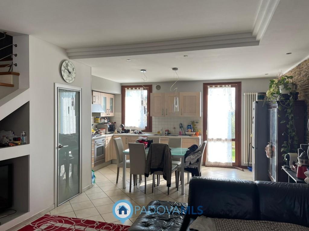 Villa a schiera in vendita a Due Carrare