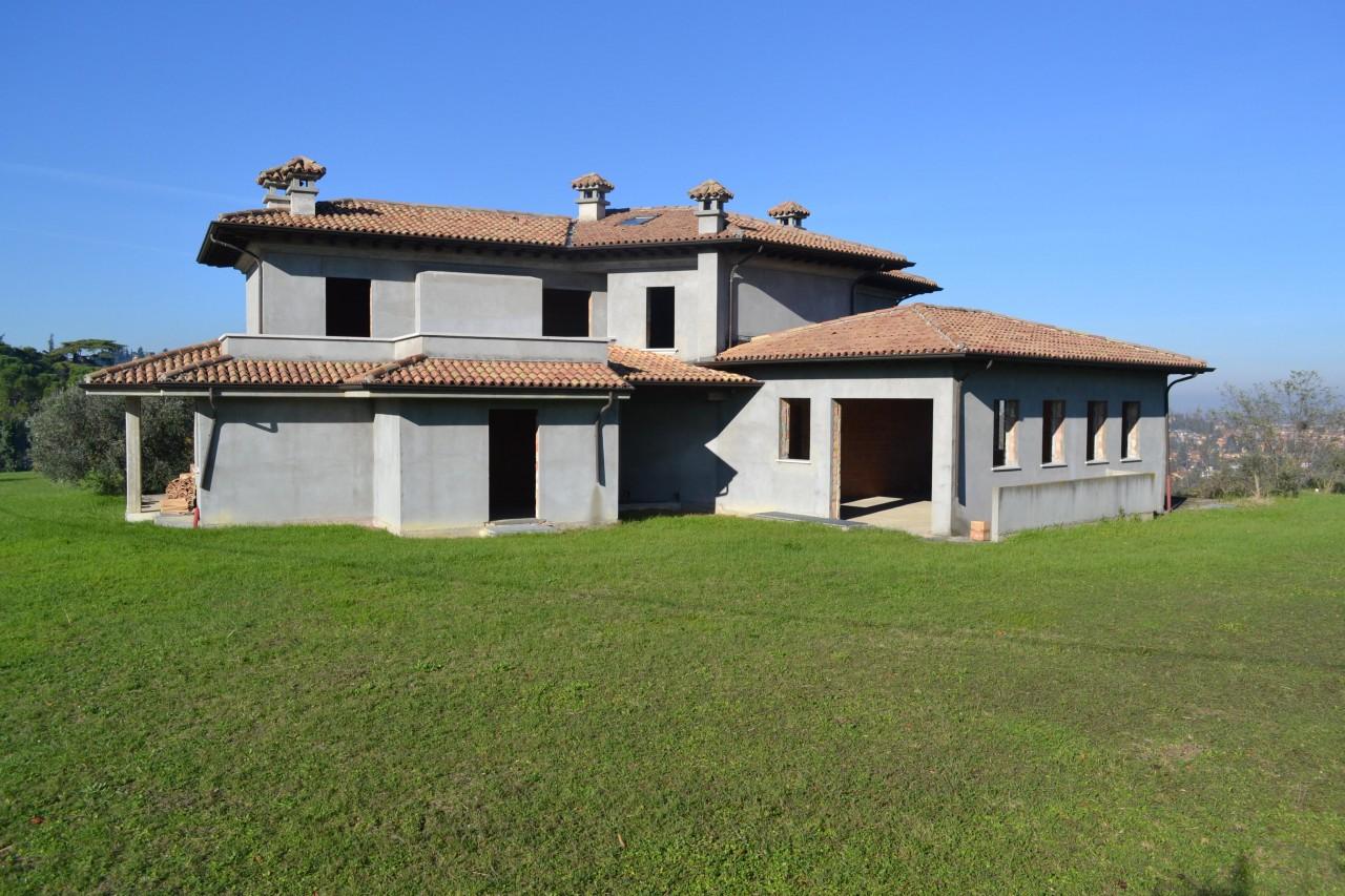 Villa in vendita a Cesena