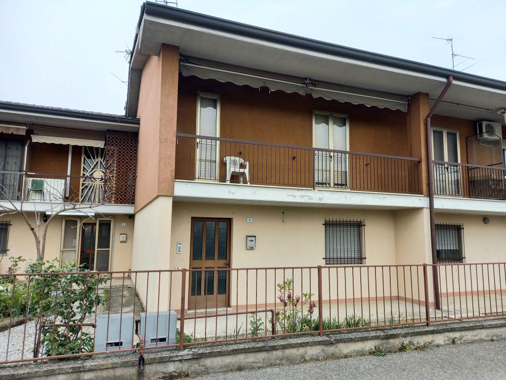 Villa a schiera in vendita a Santa Cristina E Bissone