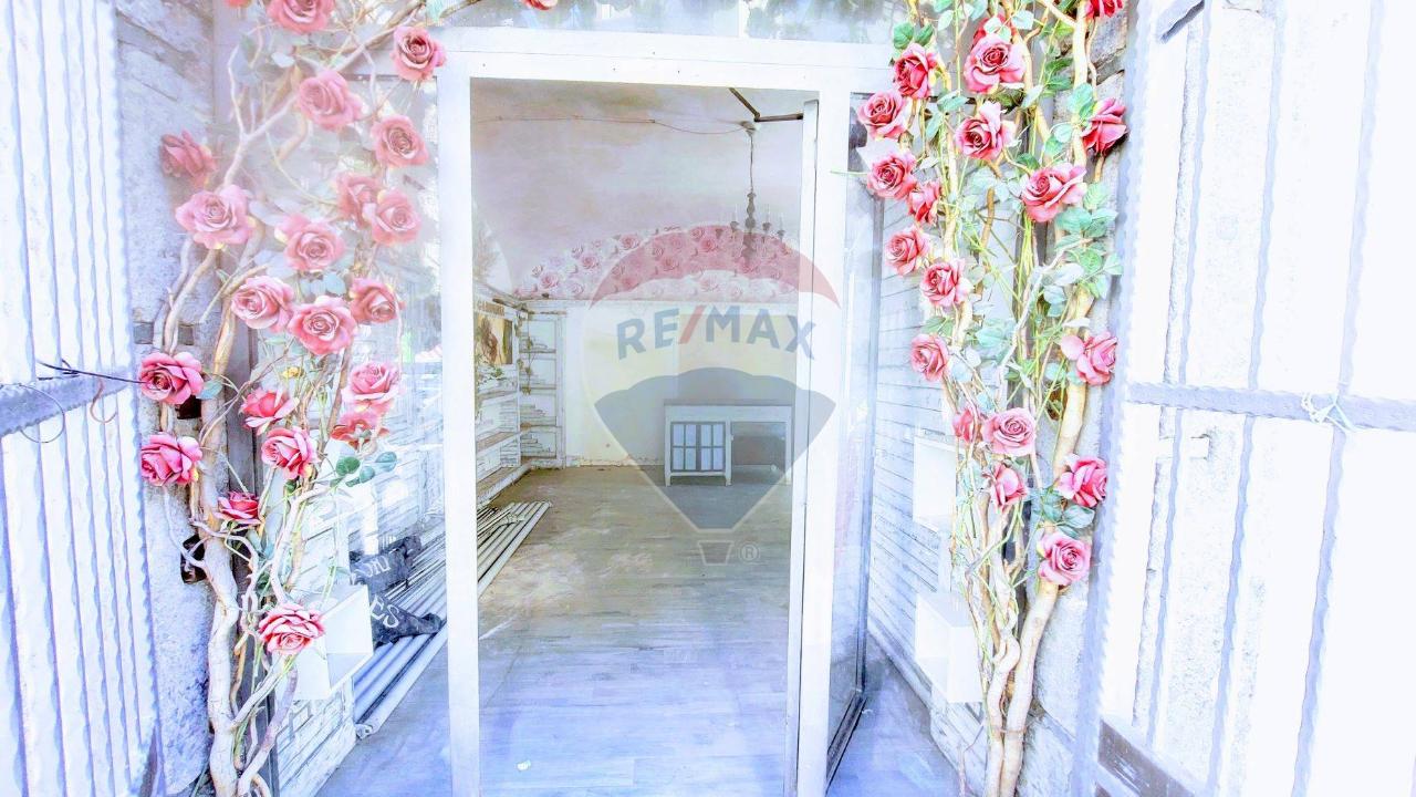 Negozio in vendita a Napoli